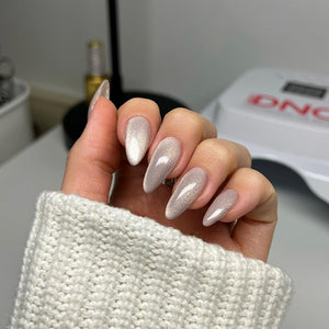 DND - Diva 9D Cat Eye - Daydream - Sun Patch #26 - White Gel Polish ...